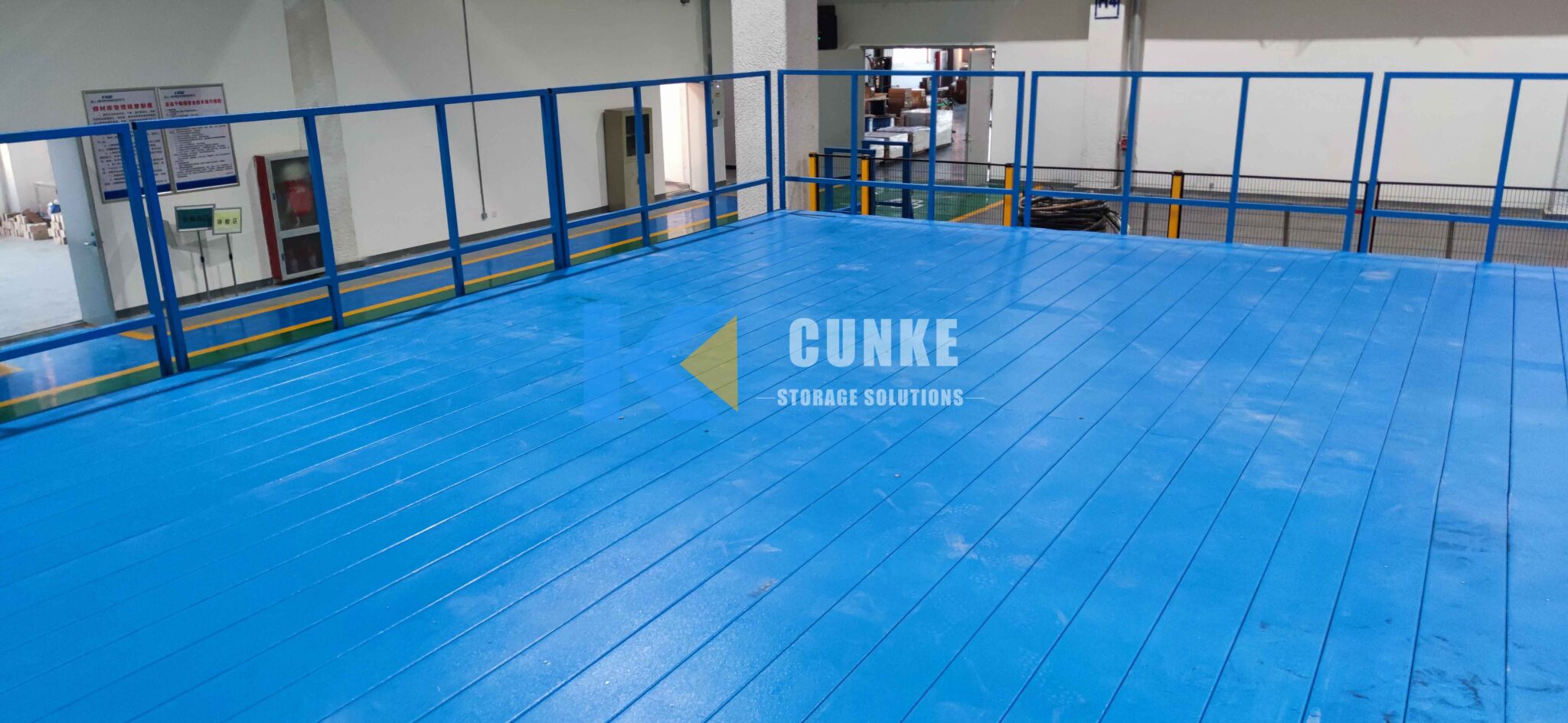 Top Platform of a Honeycomb Rack: Design & Benefits